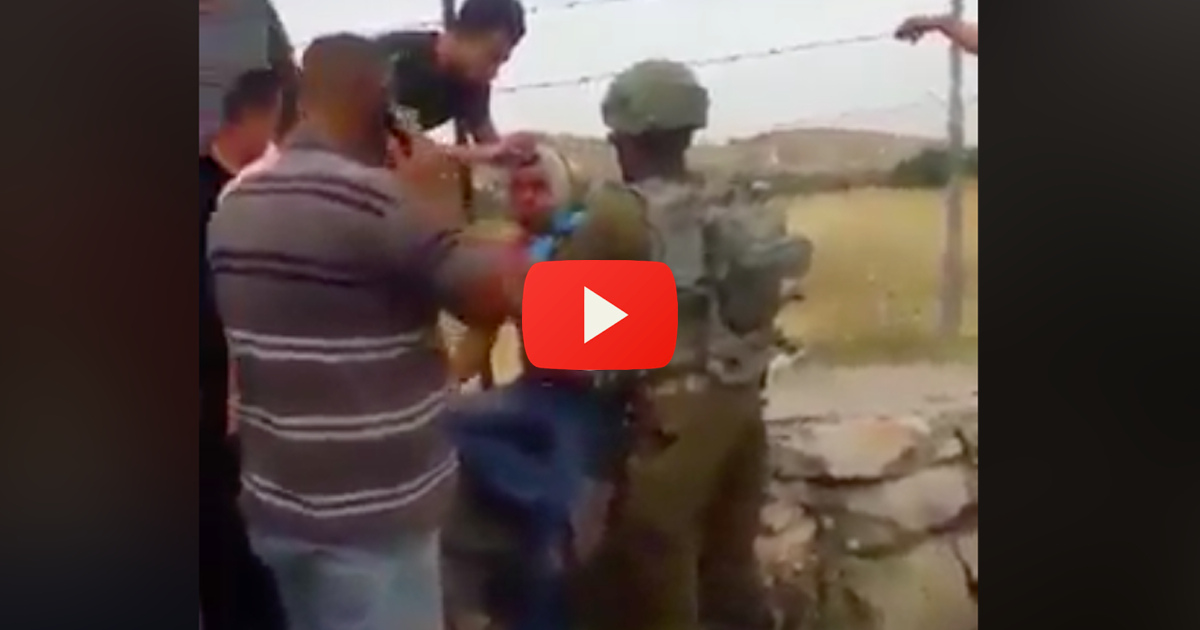 IDF helps injured Arab in Hebron/Israeli soldier in Hebron