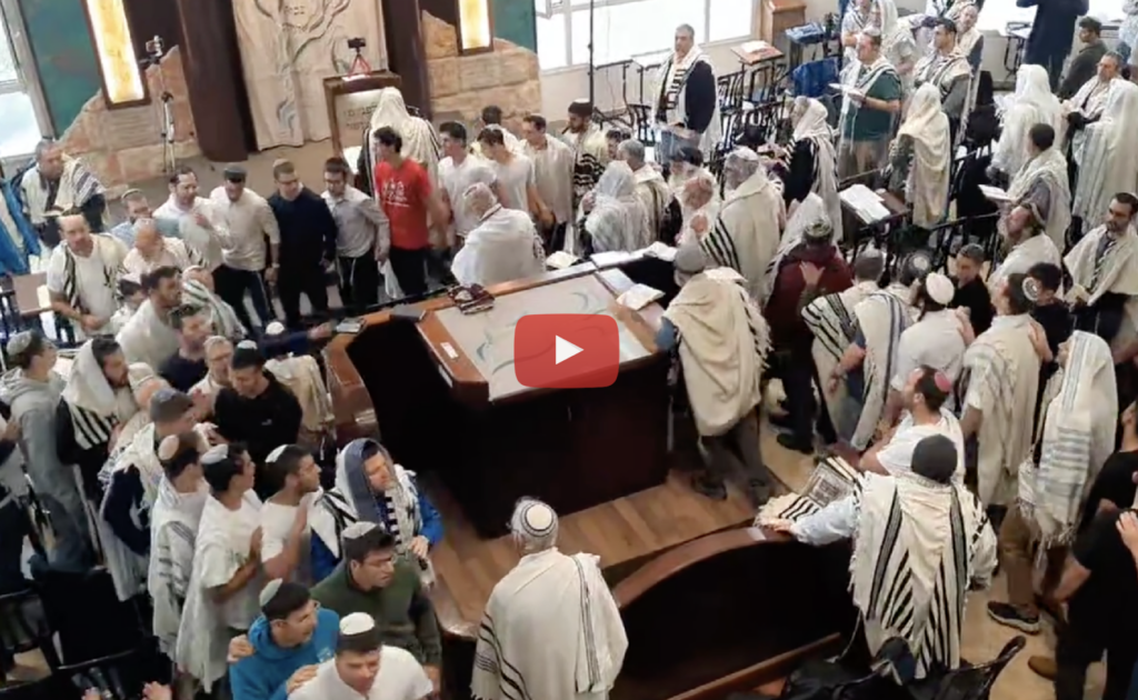 A Community Comes Together for Emotional Musical Hallel at the ...